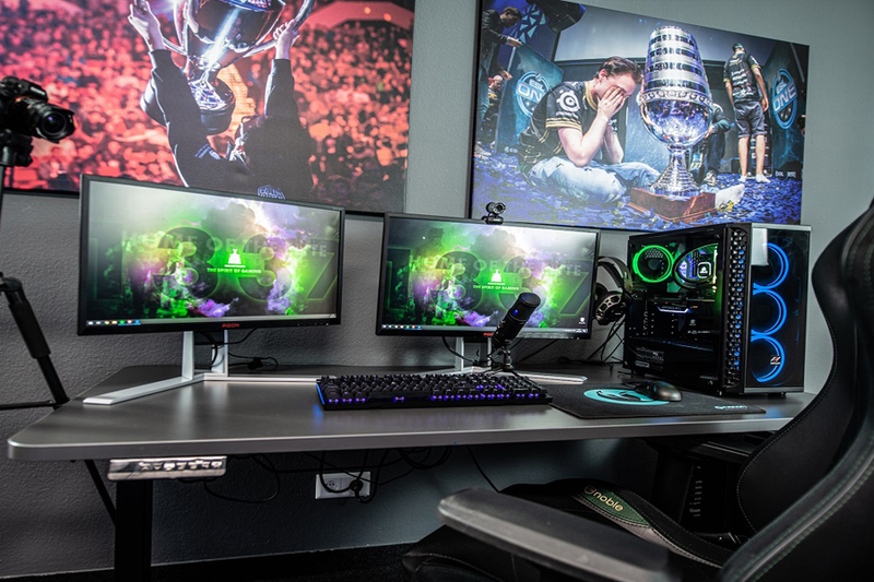 Gaming Desk vs Office Desk: 5 Essential Features for the Perfect Gamin